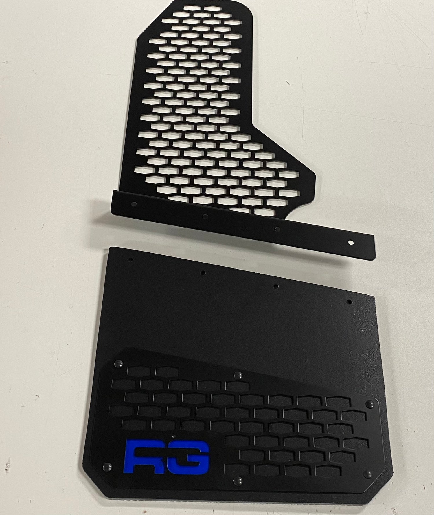 Black on Black - REK-mesh Universal Offset Mud Flaps – REK GEN Vehicle ...